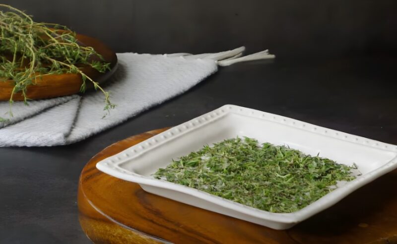 How to Prepare Fresh Thyme Without Losing Flavor