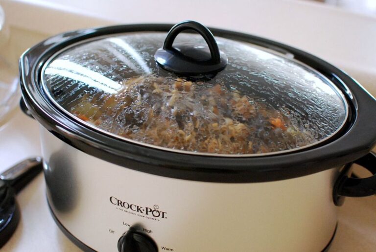 Crock Pot Sizes Guide - What Size Works Best for You? - Madeleine Kitchen