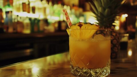 What Alcohol Goes Well With Pineapple – A Cocktail Guide - Madeleine ...